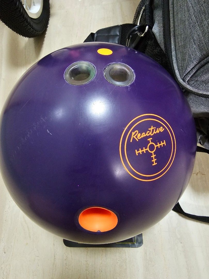 Hammer purple reactive 14lbs bowling ball, Sports Equipment, Sports ...