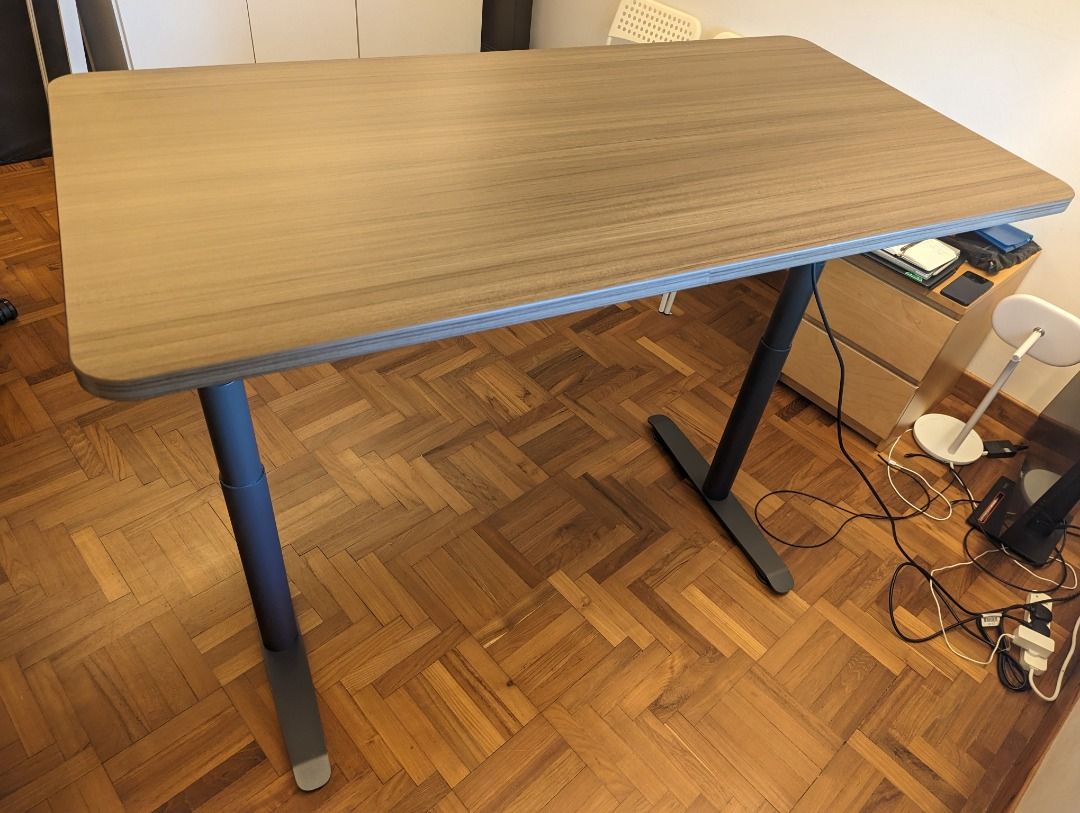 Height adjustable ergonomic office desk - Steelcase Migration SE Pro ...