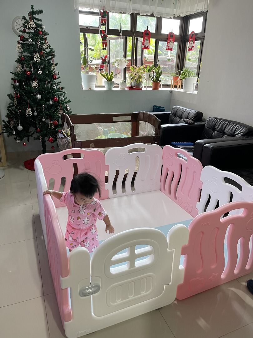 IFAM Shell Baby Play Yard & Door (8pc) - Pink/White, Babies & Kids ...