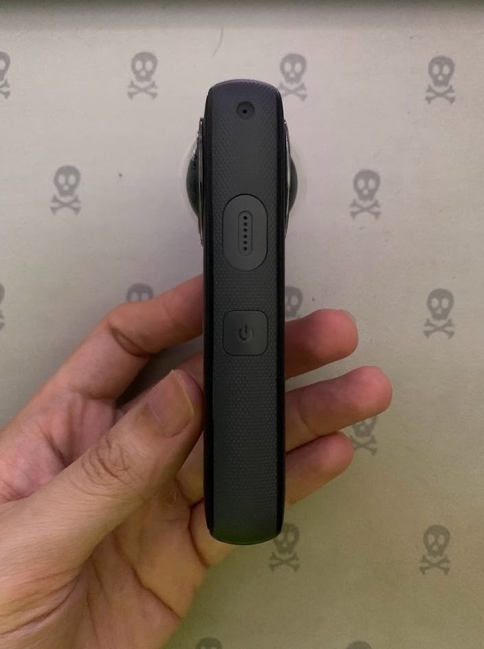 Insta360 ONE X2 + Freebies, Photography, Cameras on Carousell