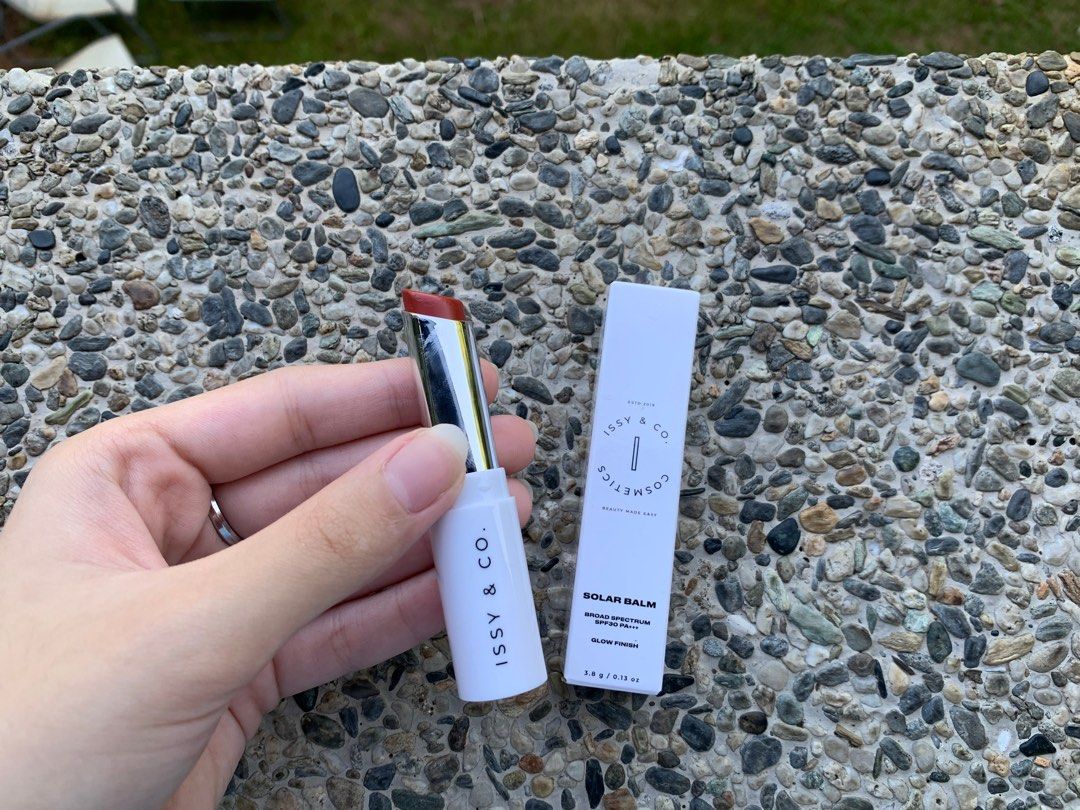 Issy & Co solar balm glow finish in Bloom, Beauty & Personal Care, Face ...