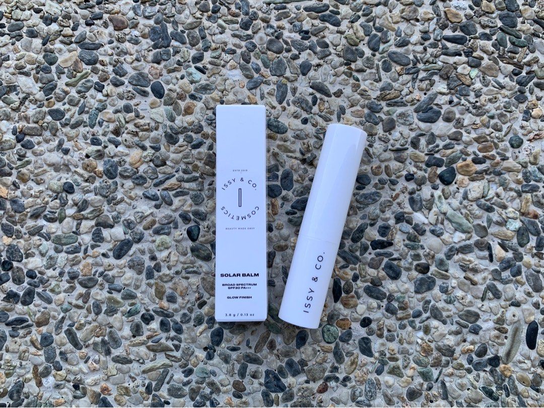 Issy & Co solar balm glow finish in Bloom, Beauty & Personal Care, Face ...