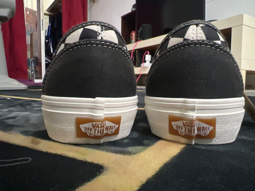 Kasut vans, Women's Fashion, Footwear, Sneakers on Carousell