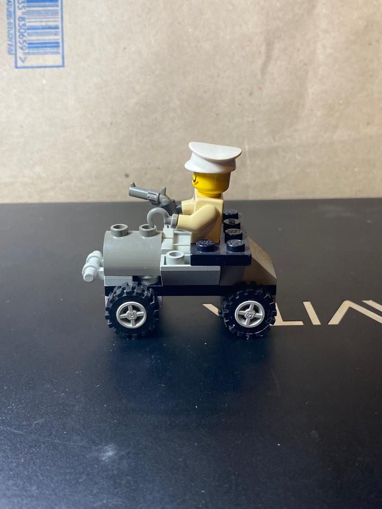 Lego 2541: Adventurers car., 興趣及遊戲, 玩具 & 遊戲類 - Carousell