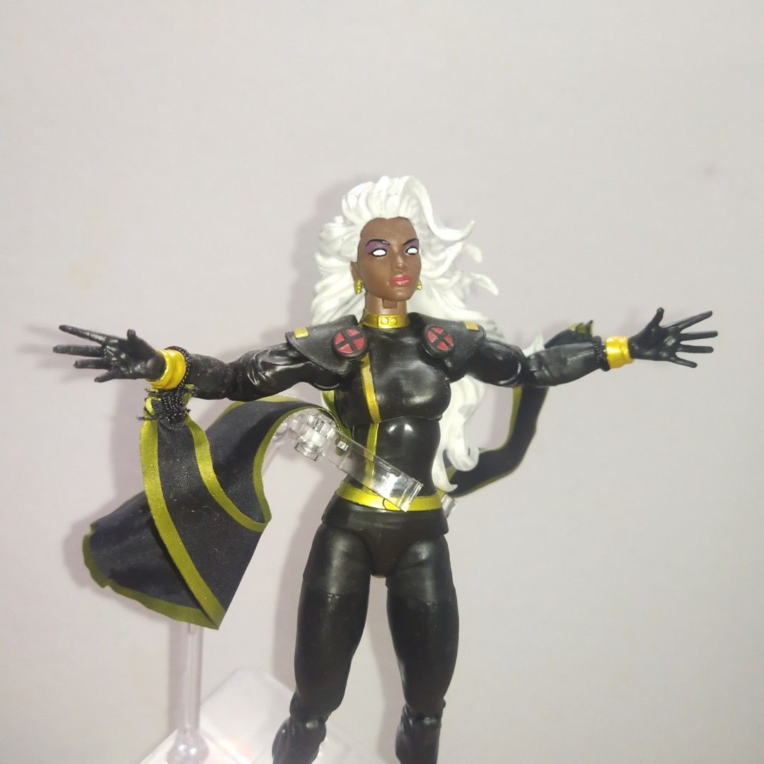 Marvel Legends Figure X-Men Storm, Hobbies & Toys, Toys & Games on ...