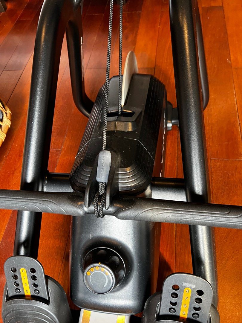 Matrix Magnetic Rower with console, Sports Equipment, Exercise ...