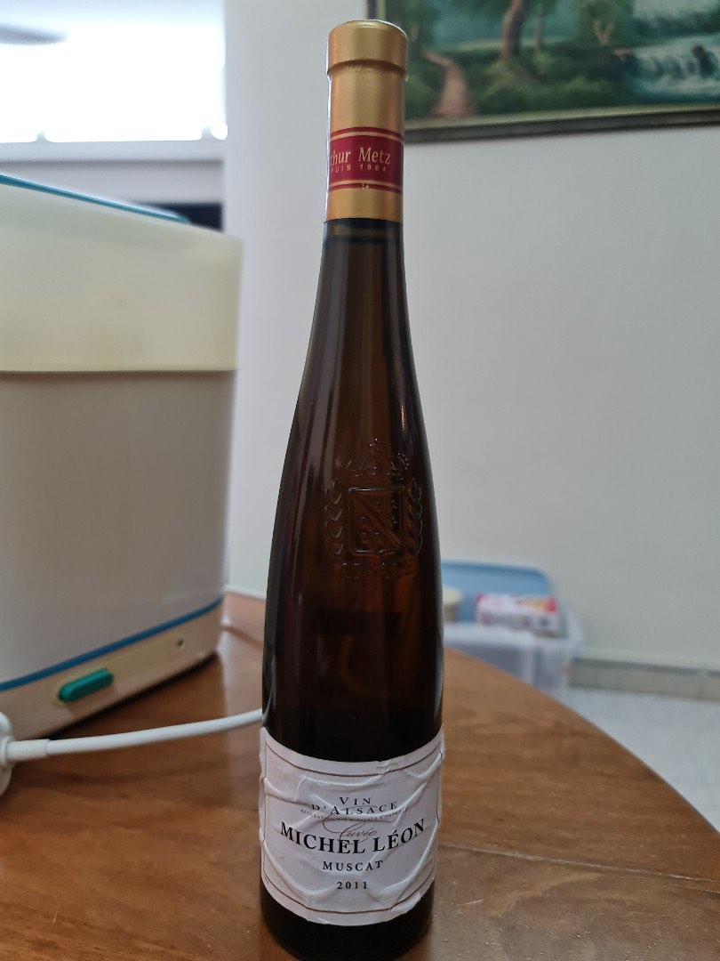 Michel Leon muscat 2011, Food & Drinks, Alcoholic Beverages on Carousell