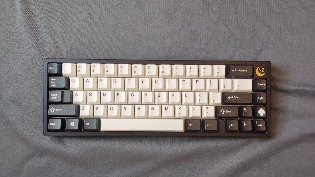 Nemui with Gateron Yellow and ePBT White and Black Custom Mechanical ...