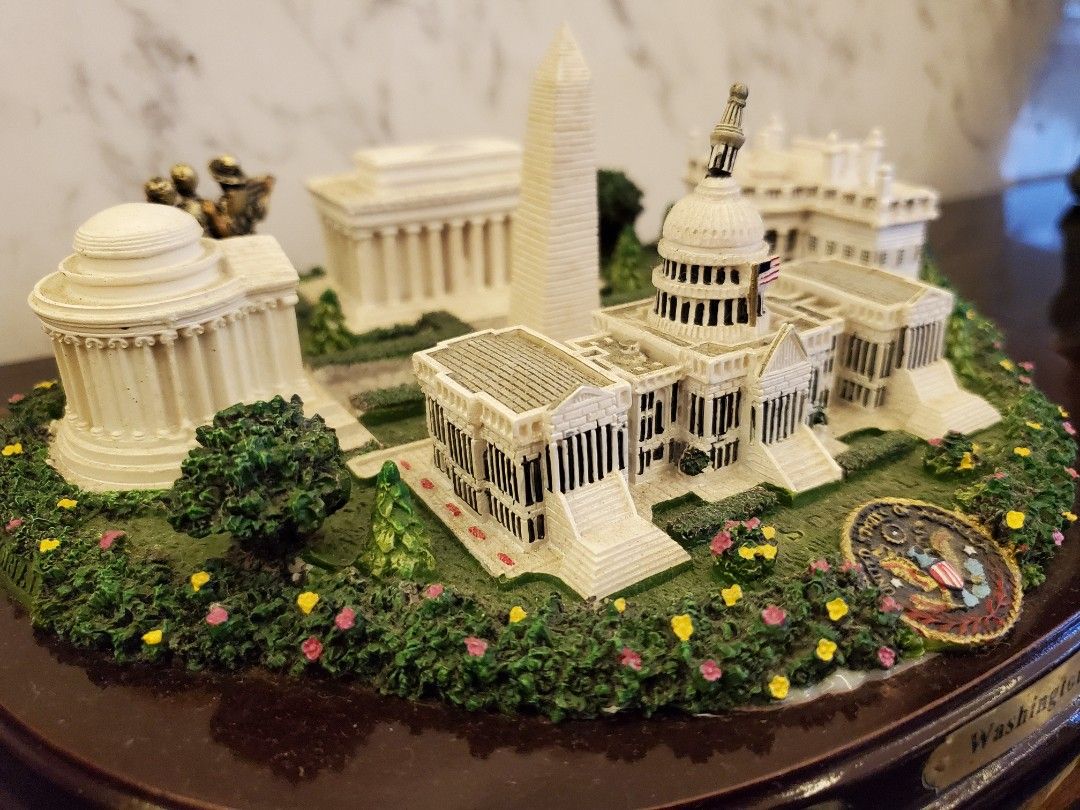 New Oval Washington DC Monuments Desk Statue Large, Hobbies & Toys ...