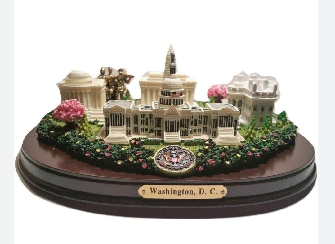 New Oval Washington DC Monuments Desk Statue Large, Hobbies & Toys ...