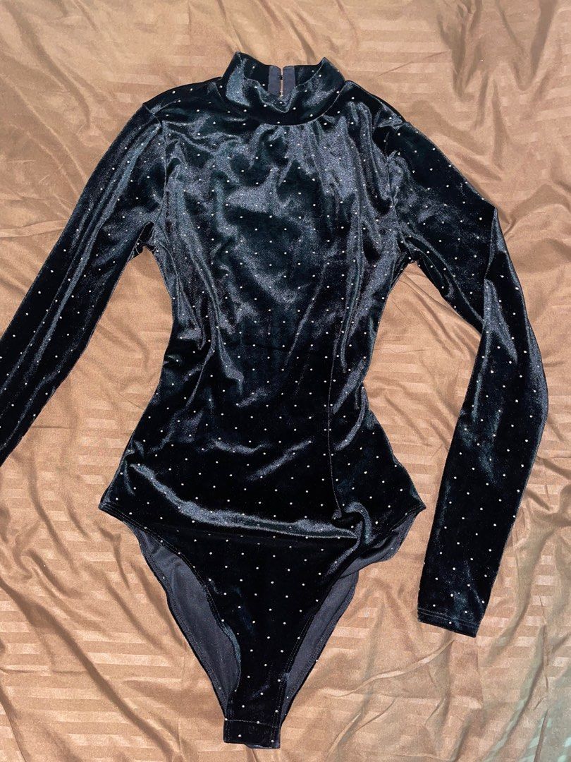 One piece velvet top, Women's Fashion, Tops, Others Tops on Carousell