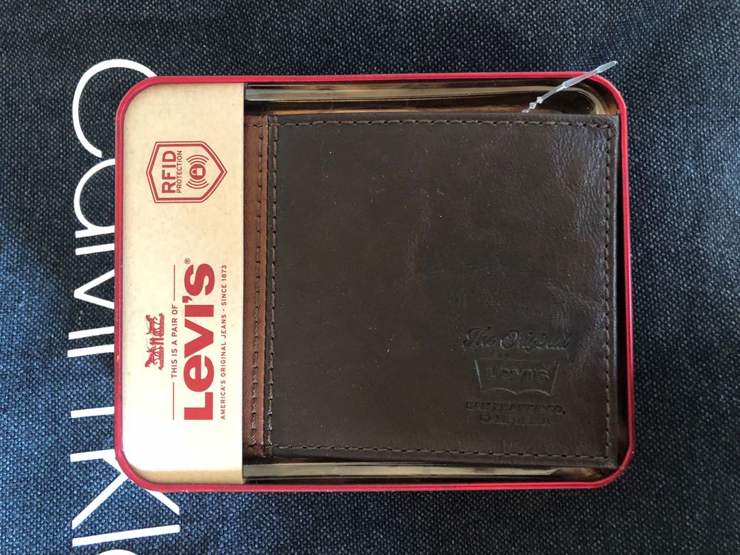 Original Levi’s Wallet on Carousell