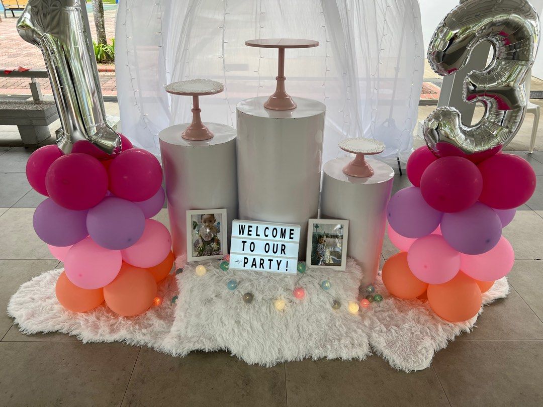 Party decorations, birthday party setup, backdrop set, balloon garland ...