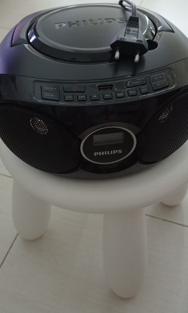 Philips CD player, Audio, Portable Music Players on Carousell