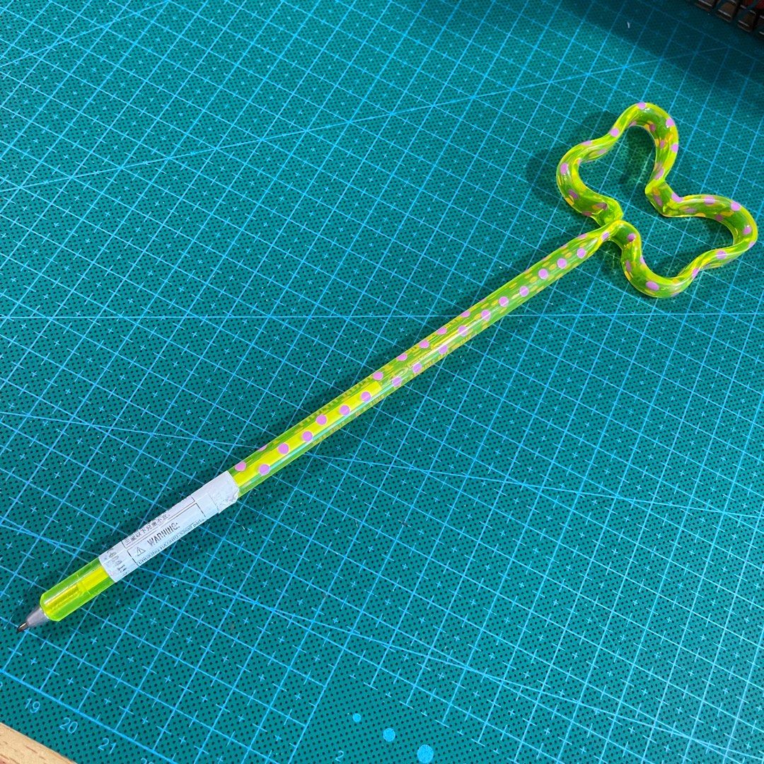 Pulpen Pen Daisy Duck ORIGINAL HONGKONG DISNEYLAND, Buku & Alat Tulis ...
