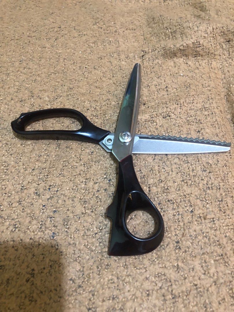 Quality made in japan soft canary zigzag scissor on Carousell