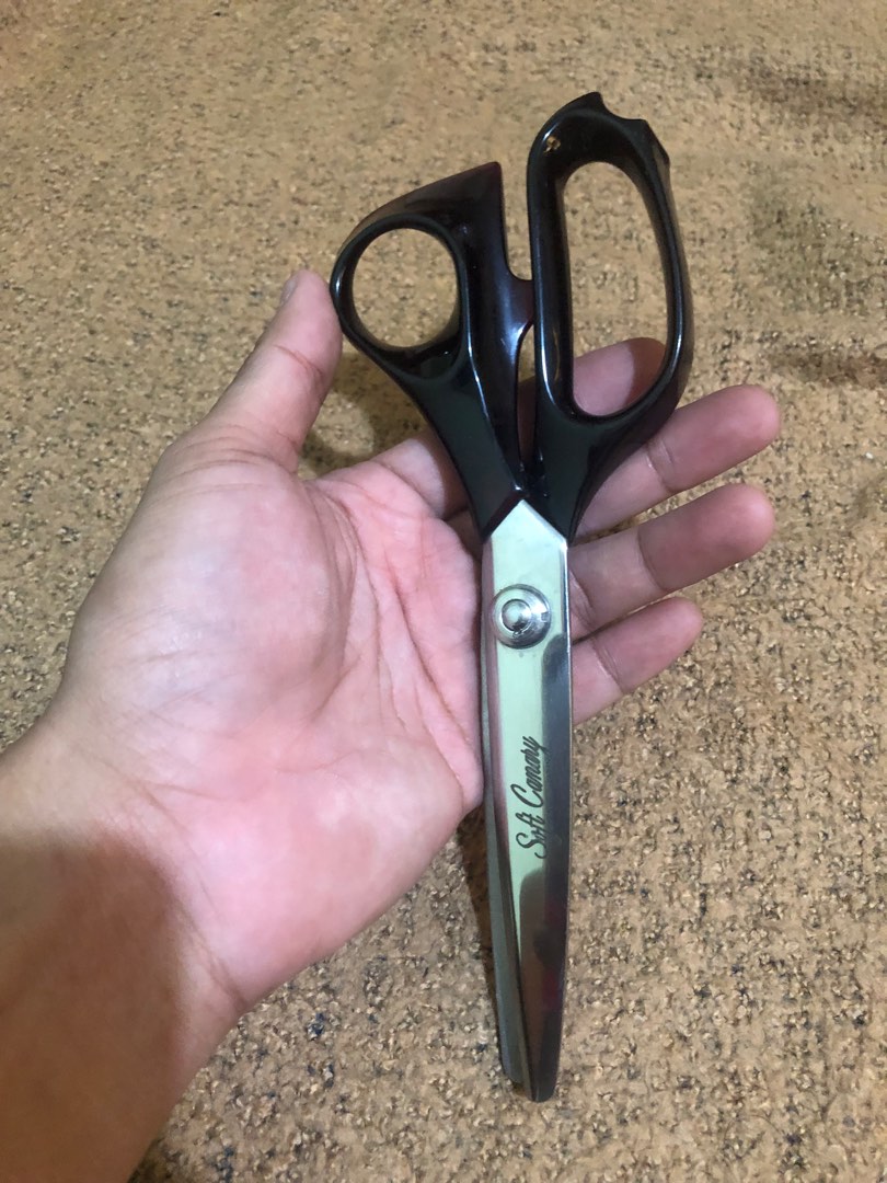 Quality made in japan soft canary zigzag scissor on Carousell