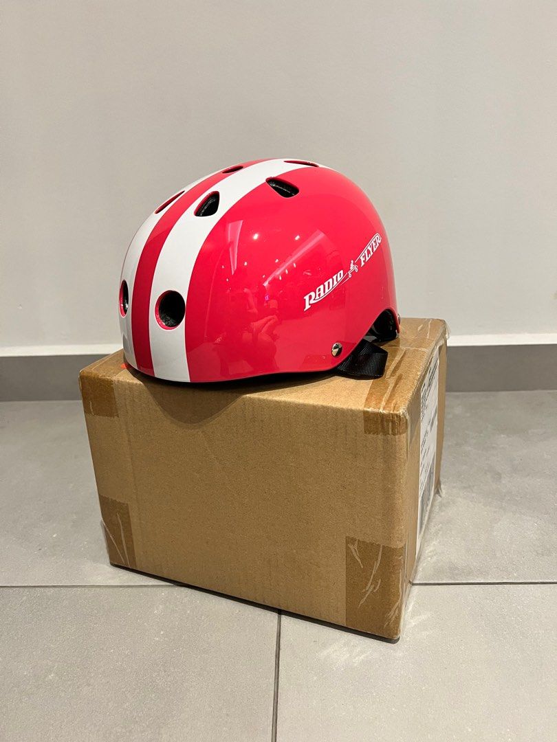 Radio flyer helmet (Pink), Sports Equipment, Bicycles & Parts, Parts ...