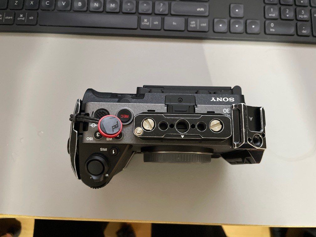[RENT] Sony Fx30 with Small Rig Cage + Top Handle, Photography, Cameras ...