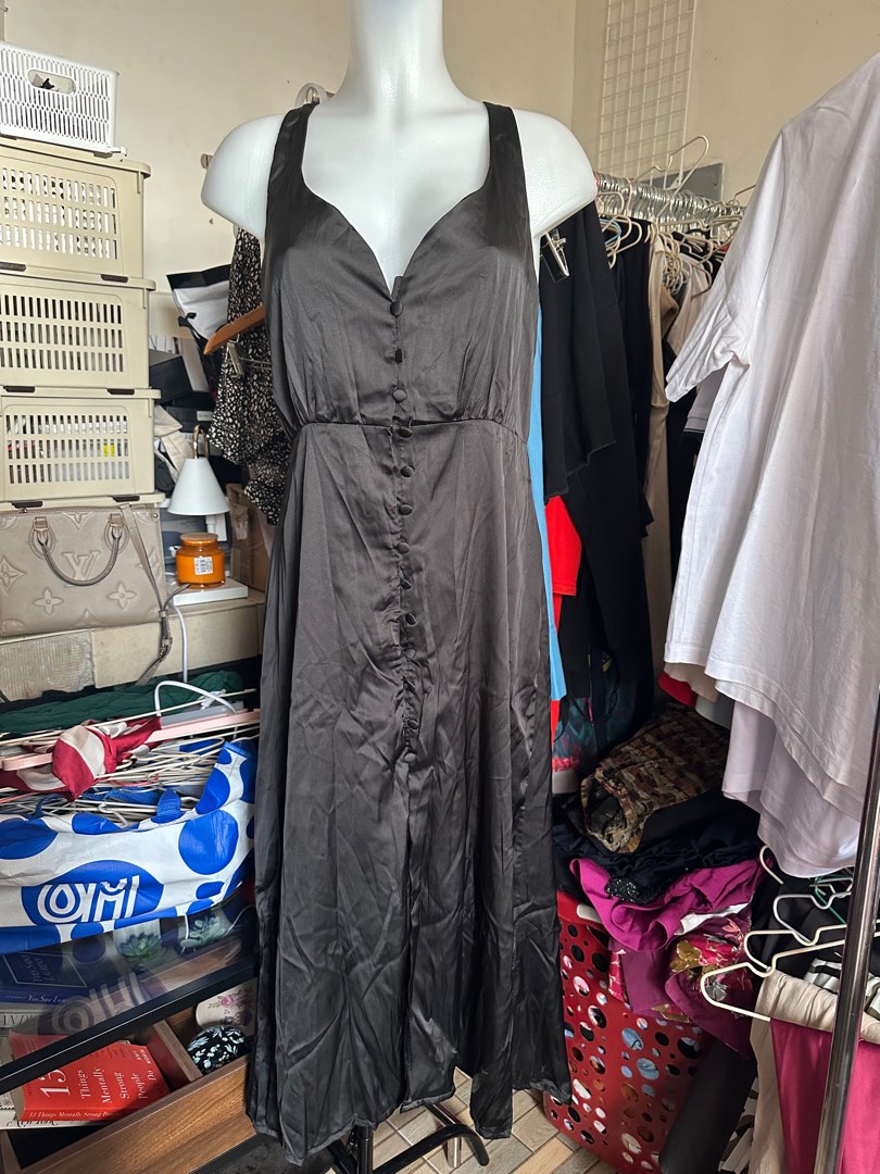Silk Long dress front buttons on Carousell