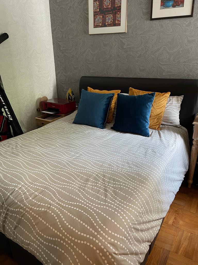 Simmons Queen size mattress and bed frame, Furniture & Home Living ...