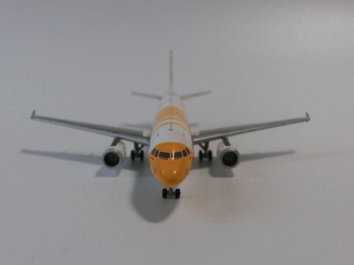 Singapore Scoot Airline Airbus A320-200 Model (1:400), Hobbies & Toys ...