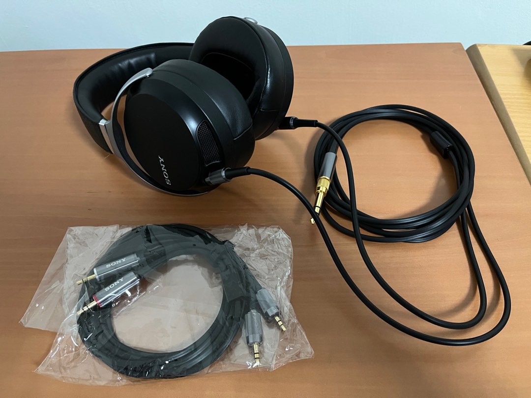 Sony MDR-Z7 hi-end headphones, Audio, Headphones & Headsets on Carousell