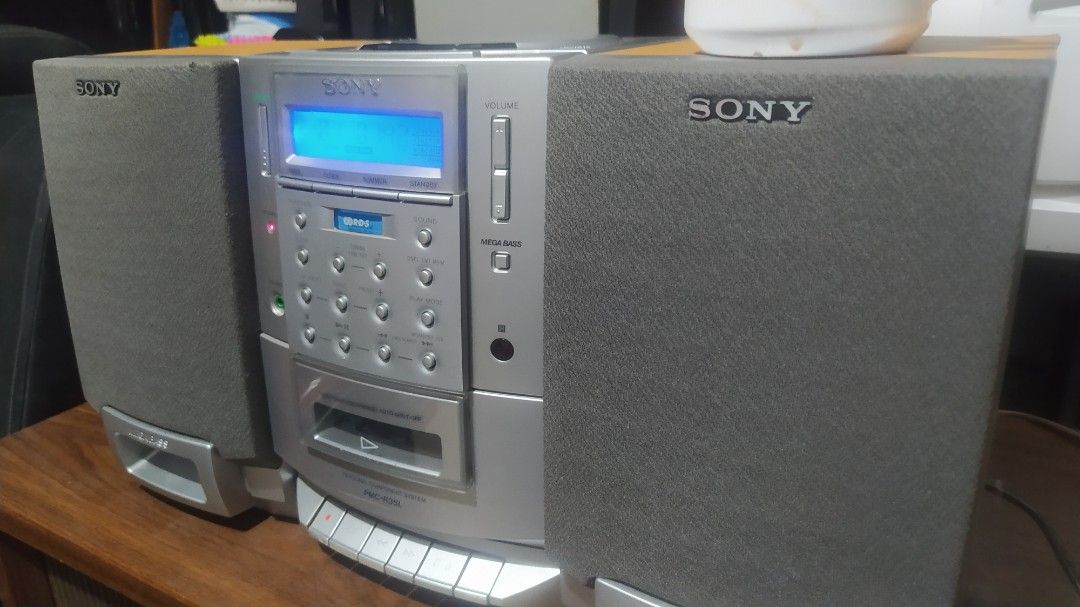 Sony MiniCompo 220v cd & radio only working, Audio, Soundbars, Speakers ...