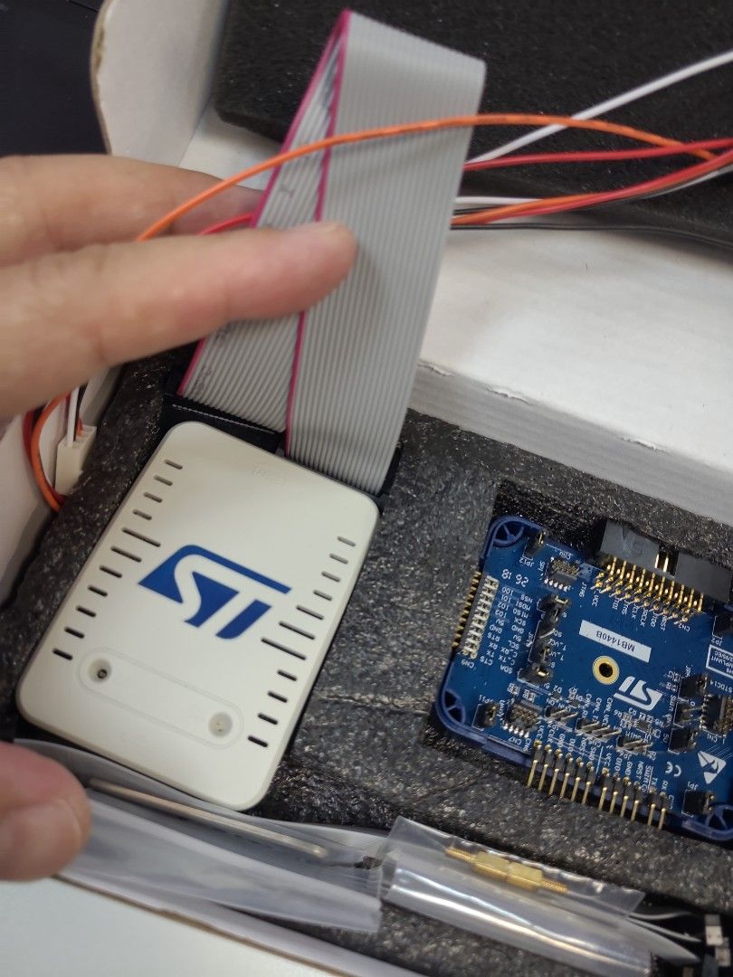 ST link debug programmer V3SET new, 其他, 其他 - Carousell
