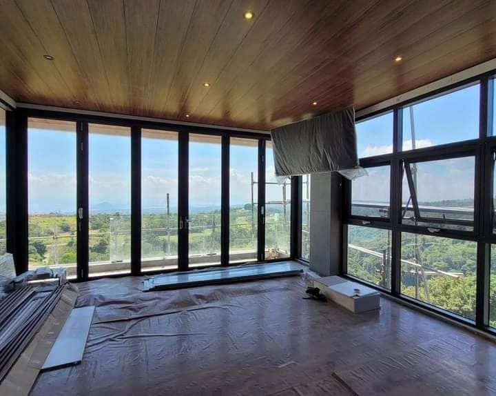 Tagaytay Brand new house and lot with helipad , with full view of Taal Volcano P180 Million ...