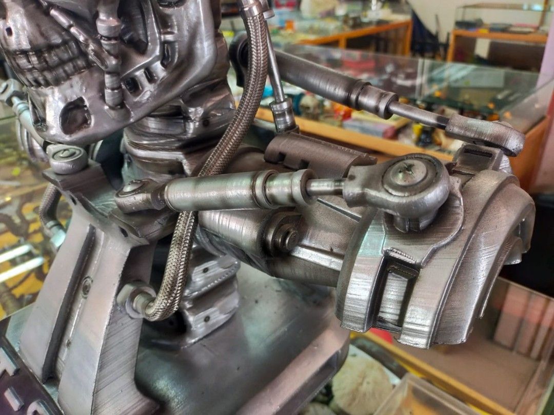 TERMINATOR T800 TORSO LIFE SIZE 1:1 ABS PLASTIC, Hobbies & Toys, Toys ...