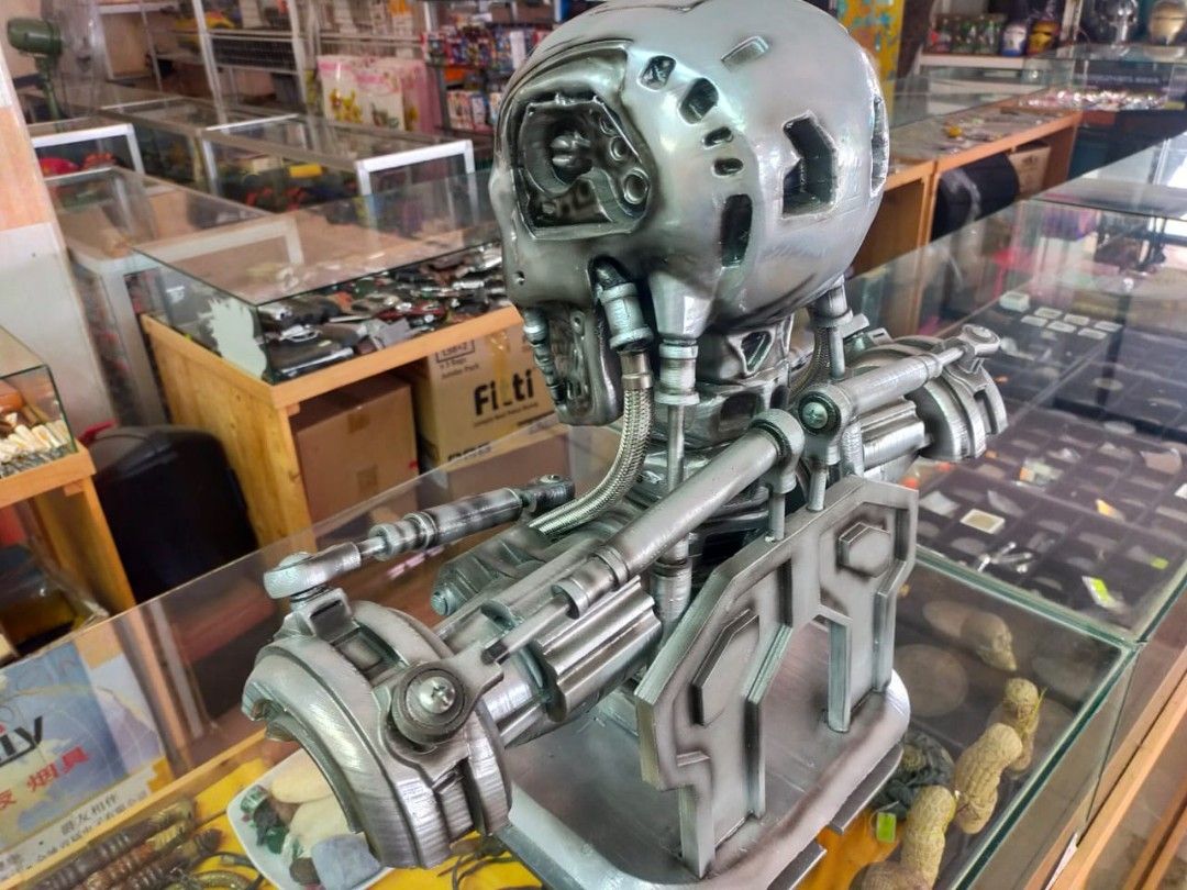 TERMINATOR T800 TORSO LIFE SIZE 1:1 ABS PLASTIC, Hobbies & Toys, Toys ...