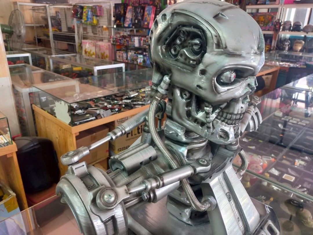 TERMINATOR T800 TORSO LIFE SIZE 1:1 ABS PLASTIC, Hobbies & Toys, Toys ...