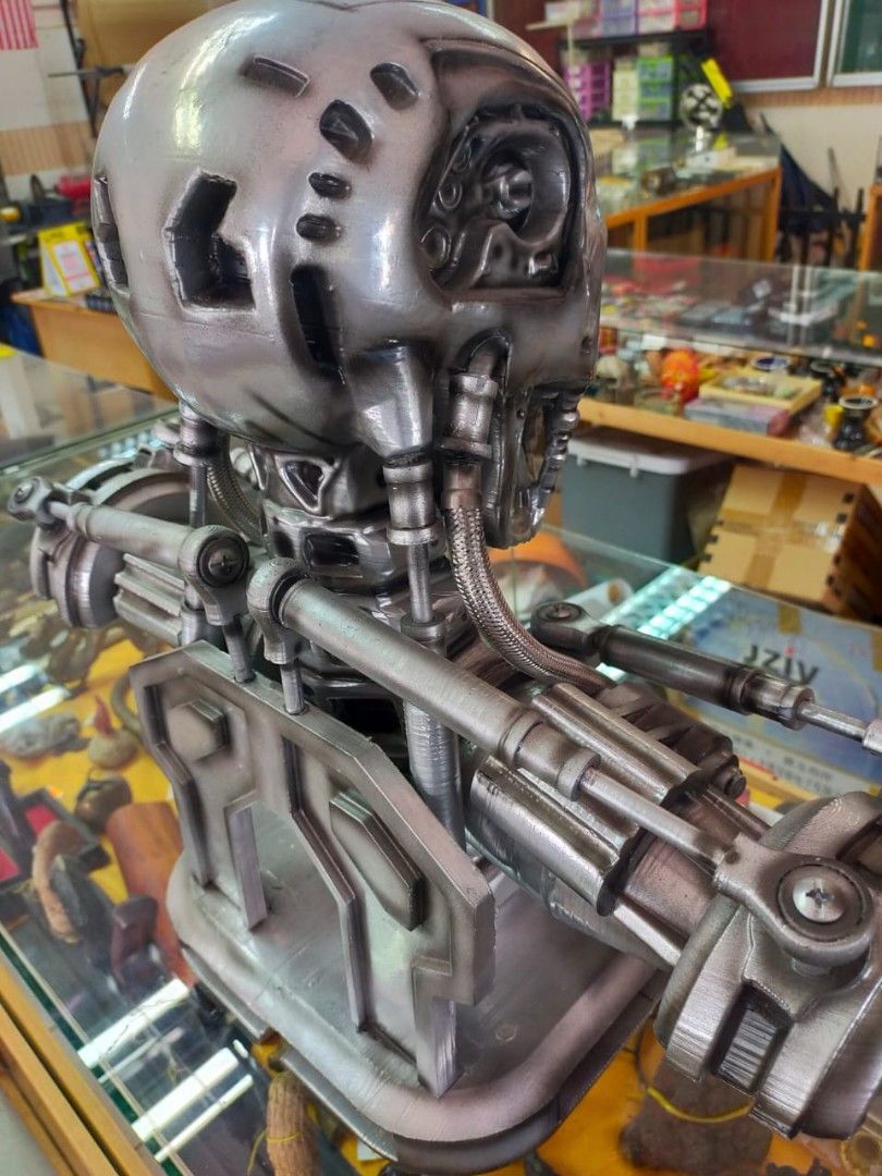 TERMINATOR T800 TORSO LIFE SIZE 1:1 ABS PLASTIC, Hobbies & Toys, Toys ...