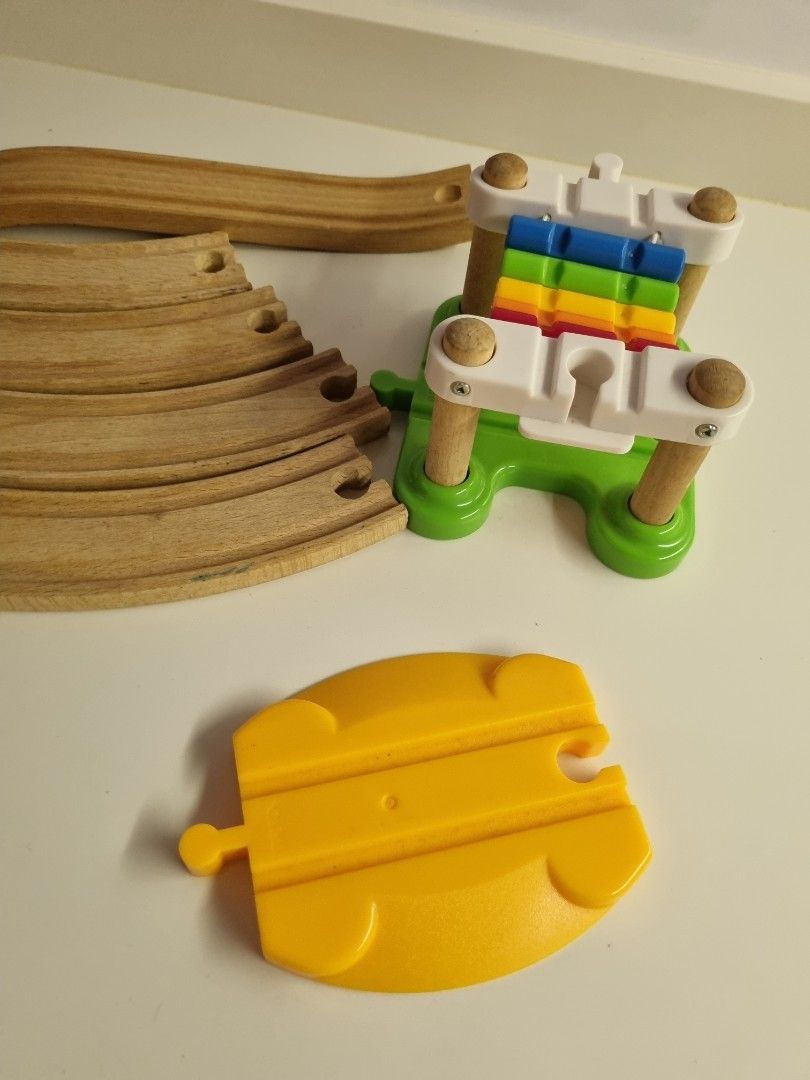 Train rails and puzzle, Hobbies & Toys, Toys & Games on Carousell