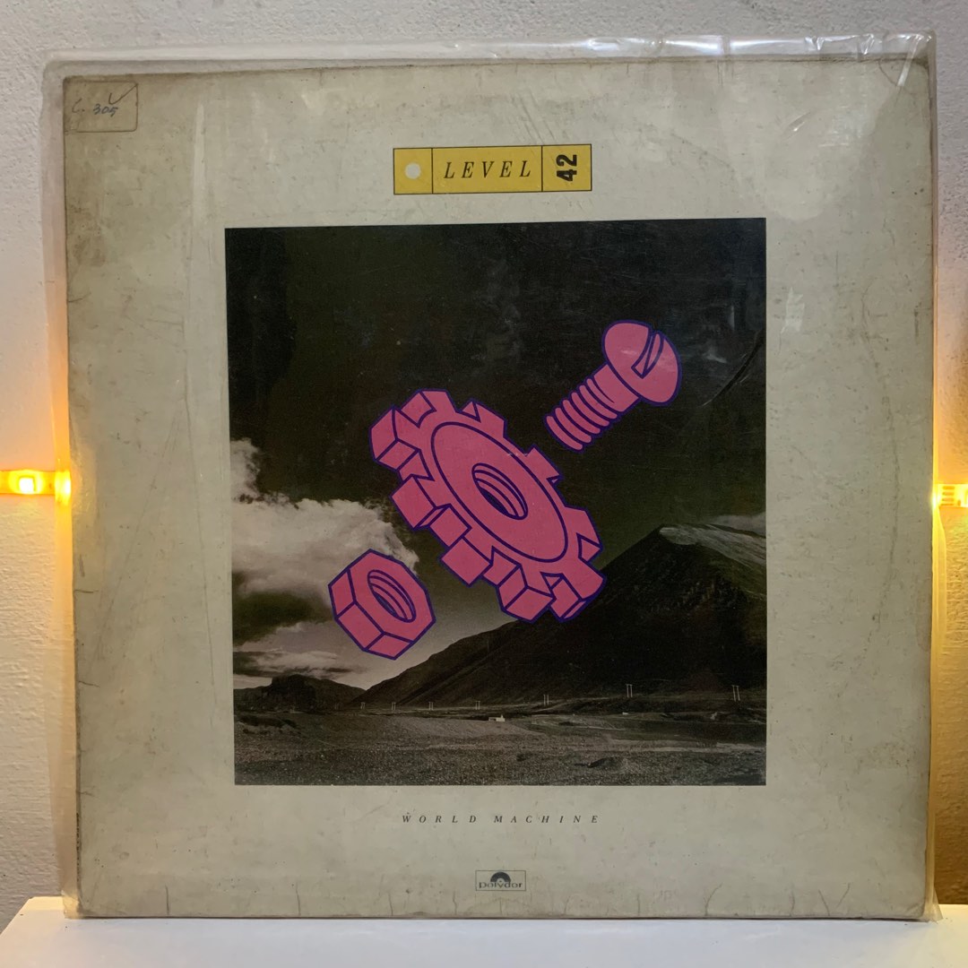 Vinyl/piringan hitam, Musik & Media, CD, DVD & Lainnya di Carousell