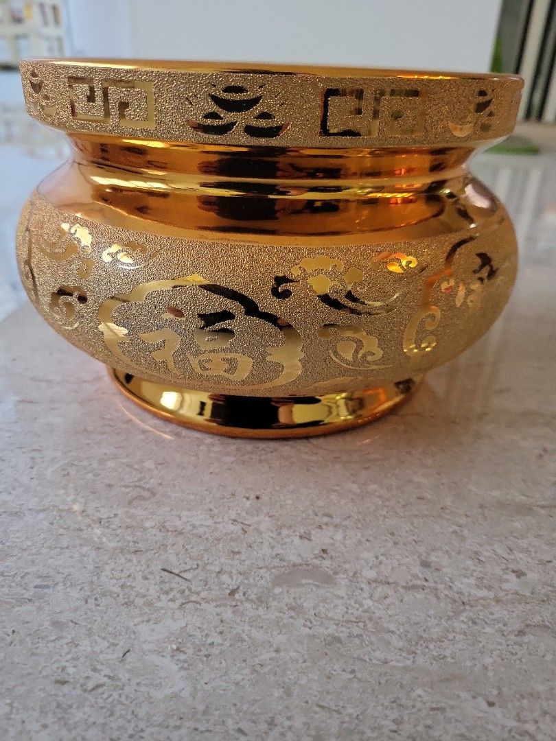 8 inch Taoist praying pot, Women's Fashion, Muslimah Fashion, Prayer ...