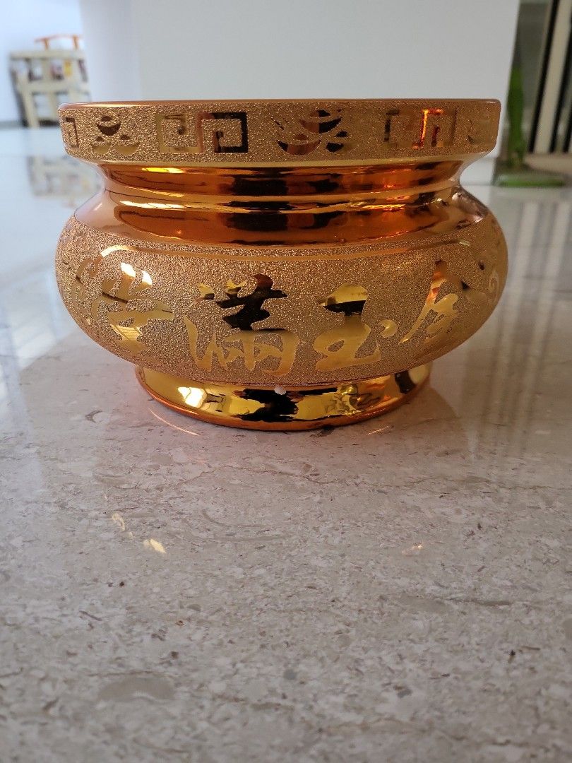 8 inch Taoist praying pot, Women's Fashion, Muslimah Fashion, Prayer ...