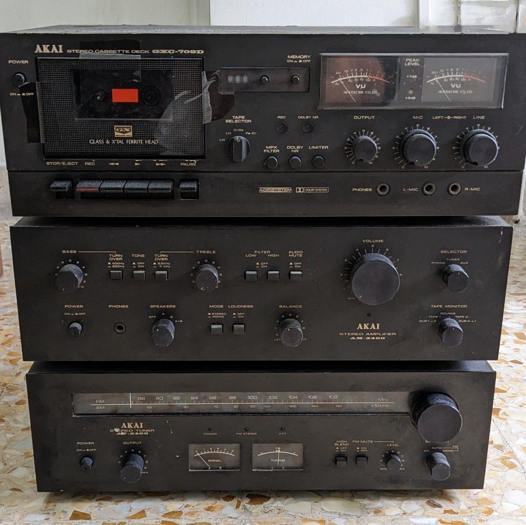 AKAI Hi-Fi with Speakers, Audio, Other Audio Equipment on Carousell