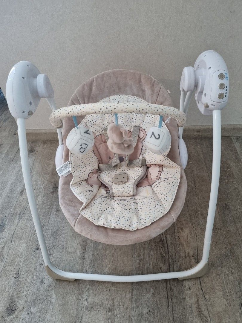 Automatic baby swing with music, Babies & Kids, Infant Playtime on ...