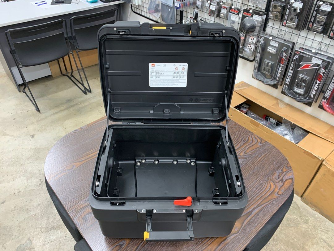 BMW GS Vario Top Case With Pillion Back Rest., Motorcycles, Motorcycle ...