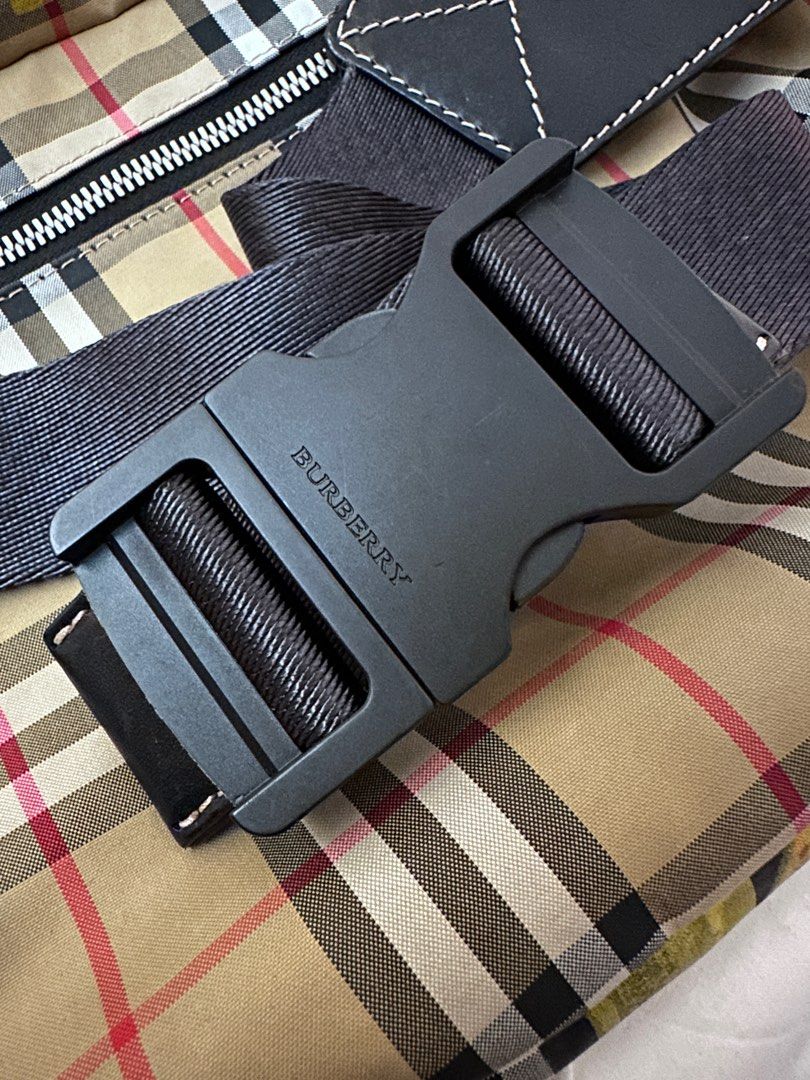 Burberry Belt Bag (Oversized), Men's Fashion, Bags, Belt bags, Clutches ...