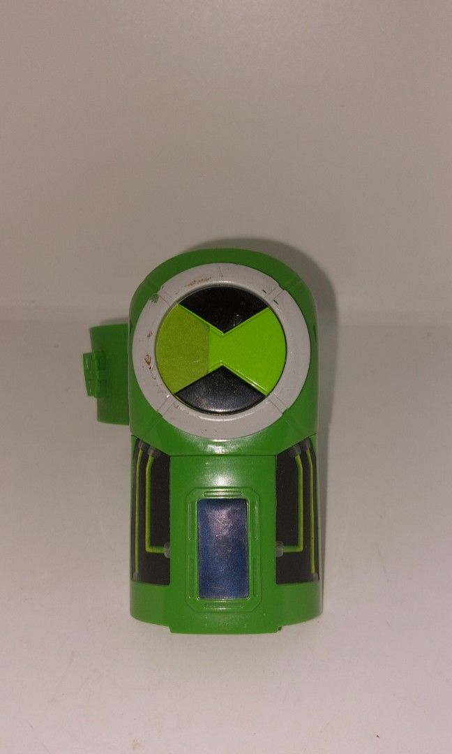 Cartoon Network Ben 10 Ultimare Alien Omnitrix Collectible Toy ...