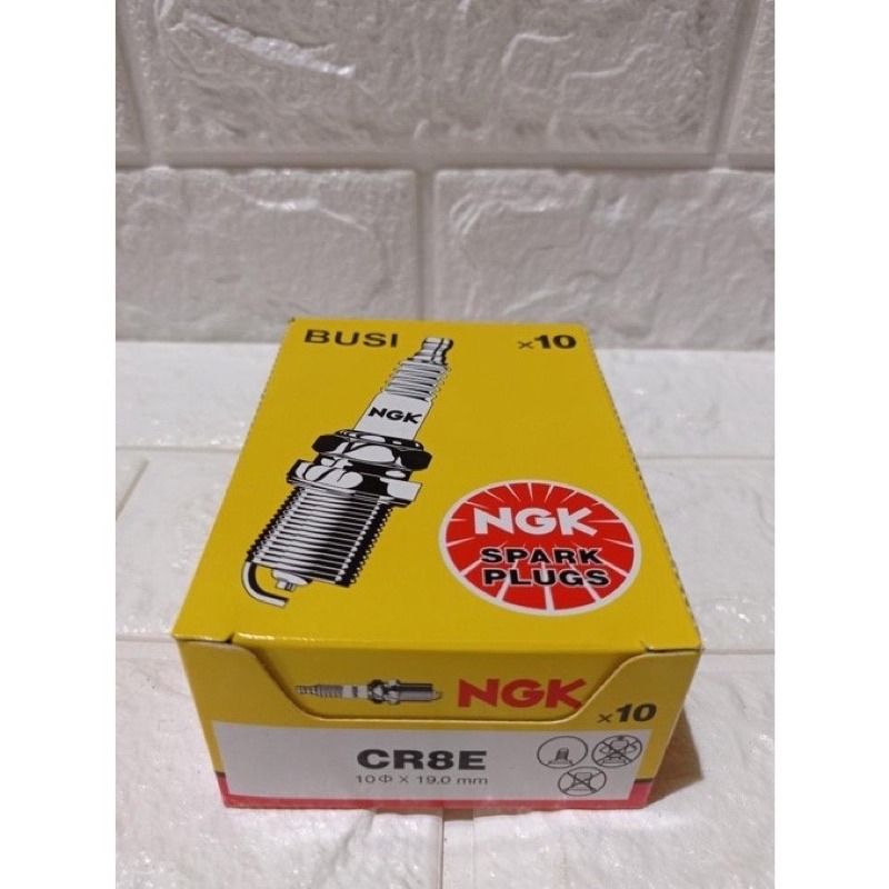 CR8E NGK SPARK PLUG Y15 / SNIPER150 / MXKING 150 / EXCITER 150 / T-150 ...