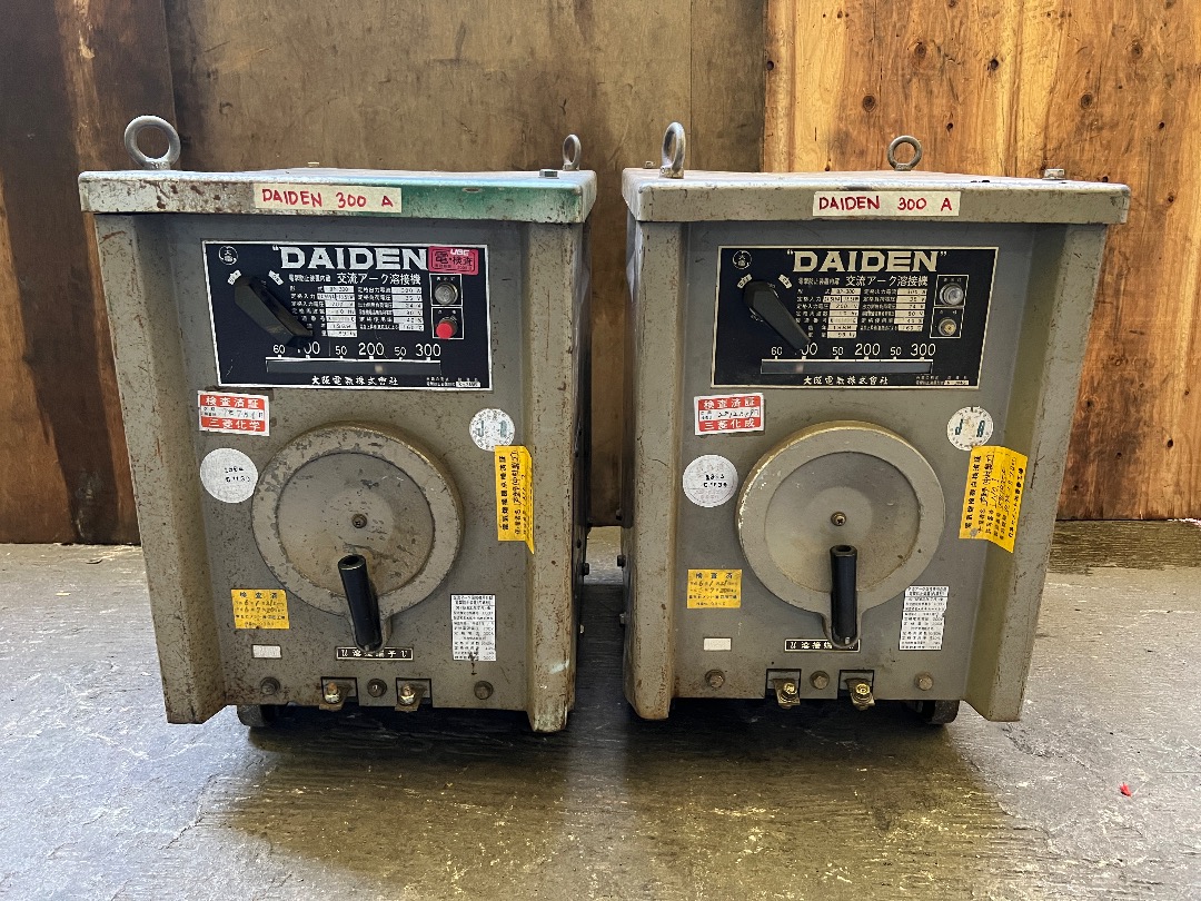 Daiden Welding Machine 300AMP (Japan Surplus), Commercial & Industrial ...