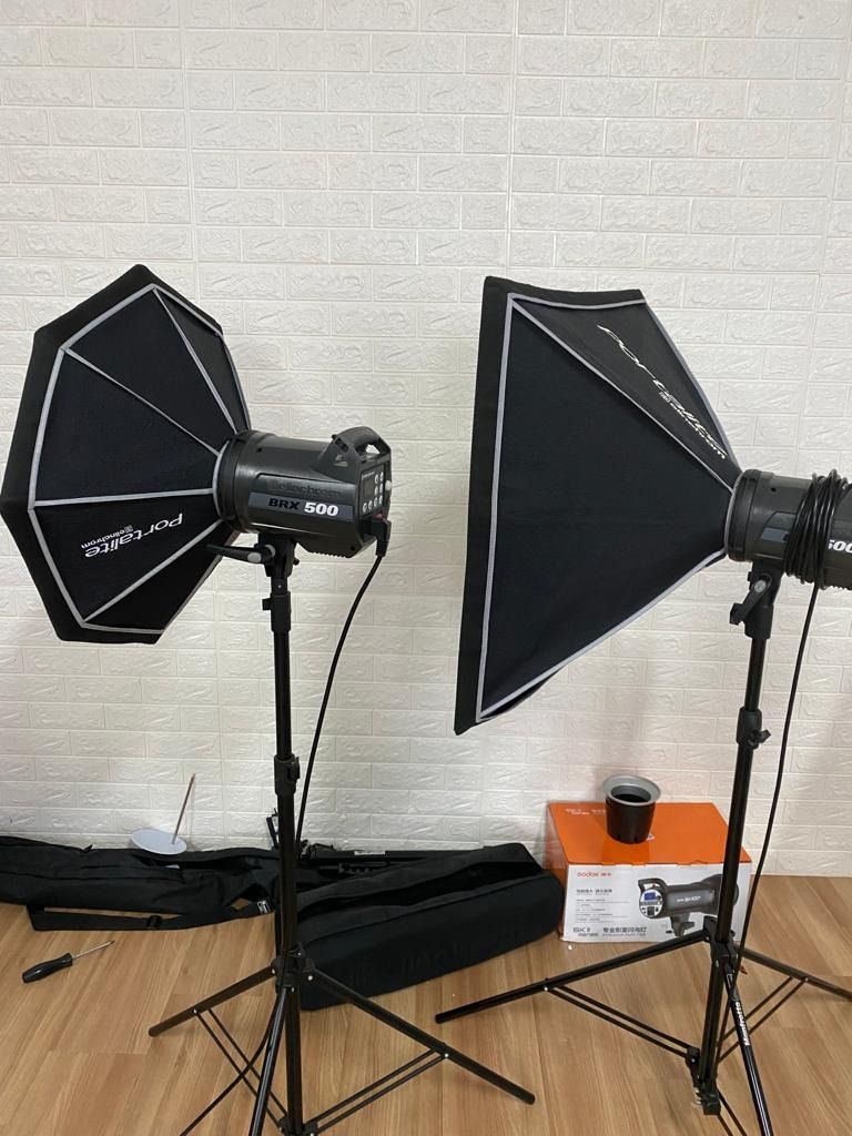 Elinchrom BRX 500 kit with softboxes, Photography, Photography ...