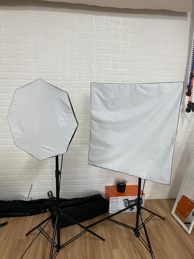 Elinchrom BRX 500 kit with softboxes, Photography, Photography ...
