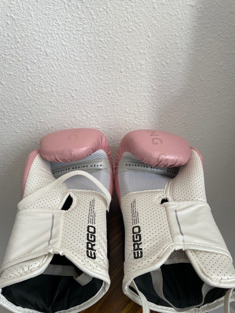Ergonomic Boxing Gloves for ladies, Sports Equipment, Other Sports ...