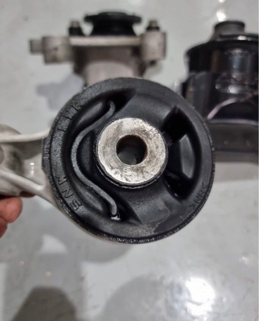 FD2R stock engine mounting, Car Accessories, Accessories on Carousell