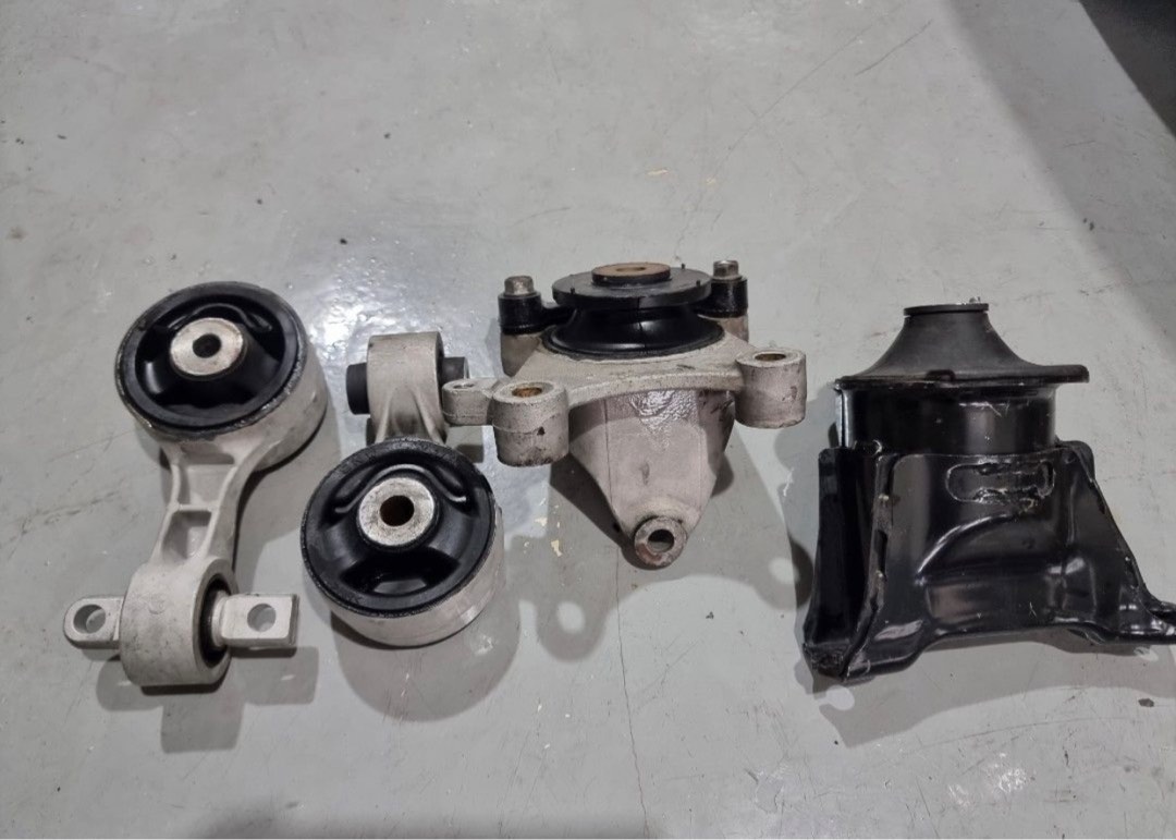 FD2R stock engine mounting, Car Accessories, Accessories on Carousell